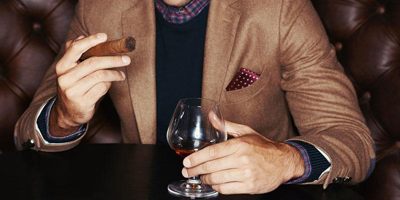 How to Smoke Cigars Like a Pro | Top Leaf Cigar Lounge